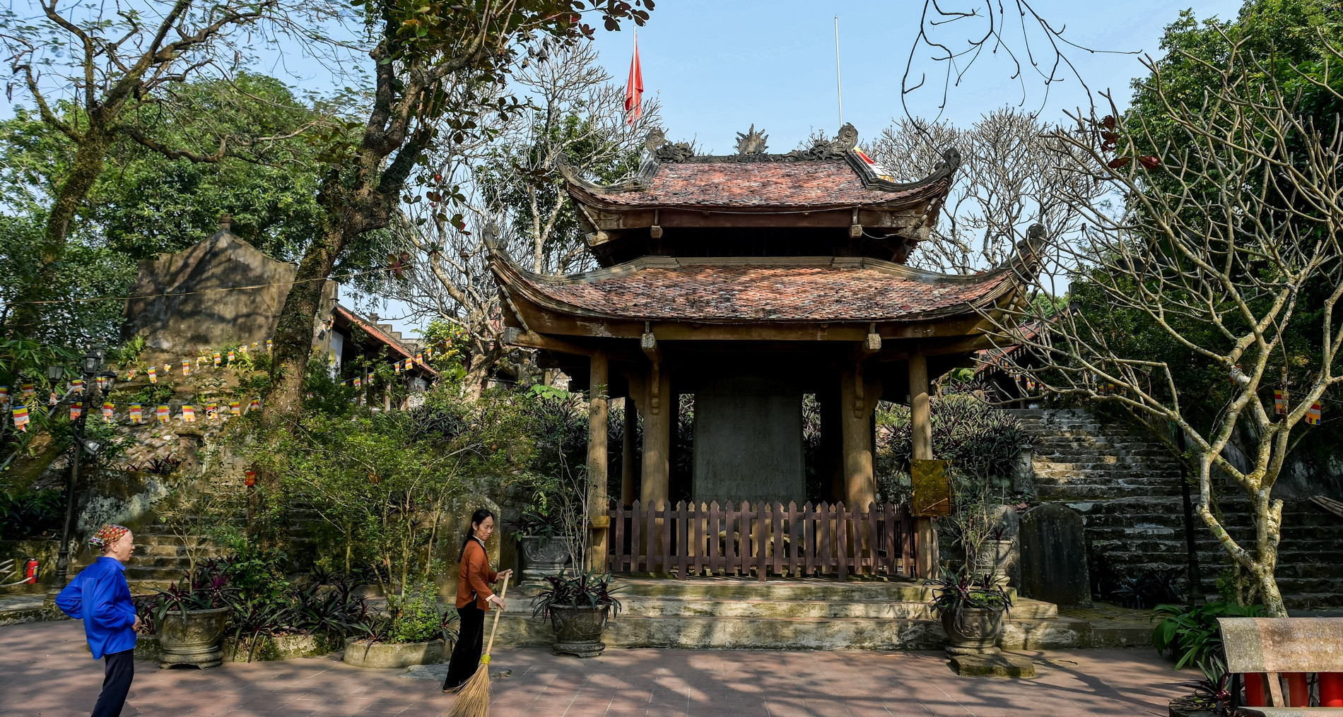 Chùa cổ gần nghìn năm tuổi trên đỉnh núi ở Hà Nam, lưu giữ 2 bảo vật ...